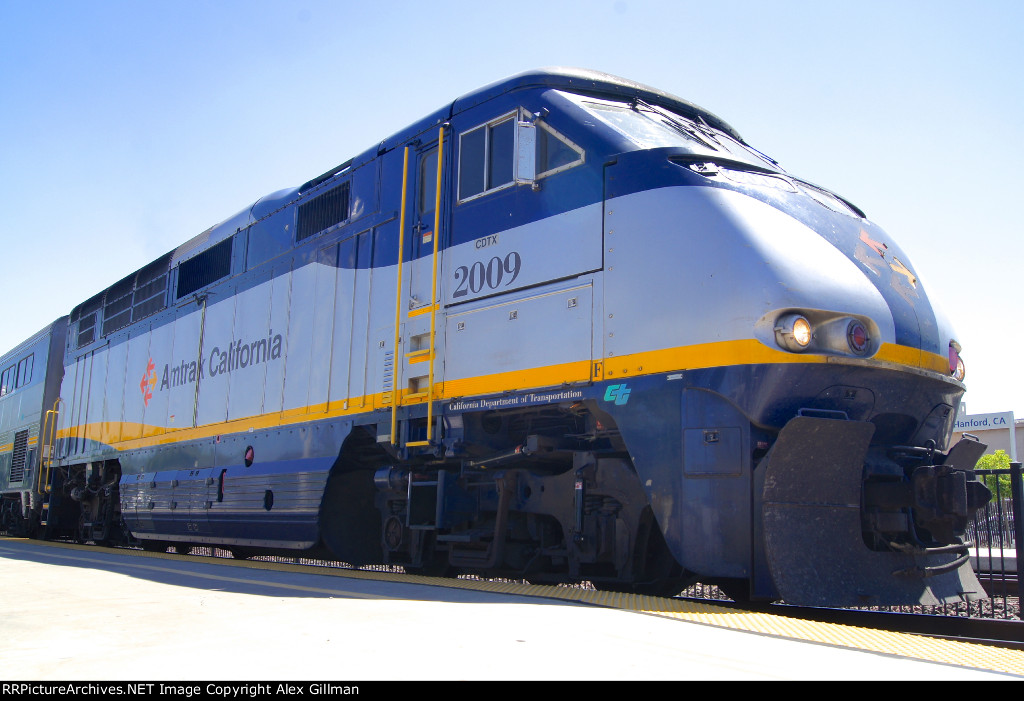 CDTX 2009 West Looking Up Shot